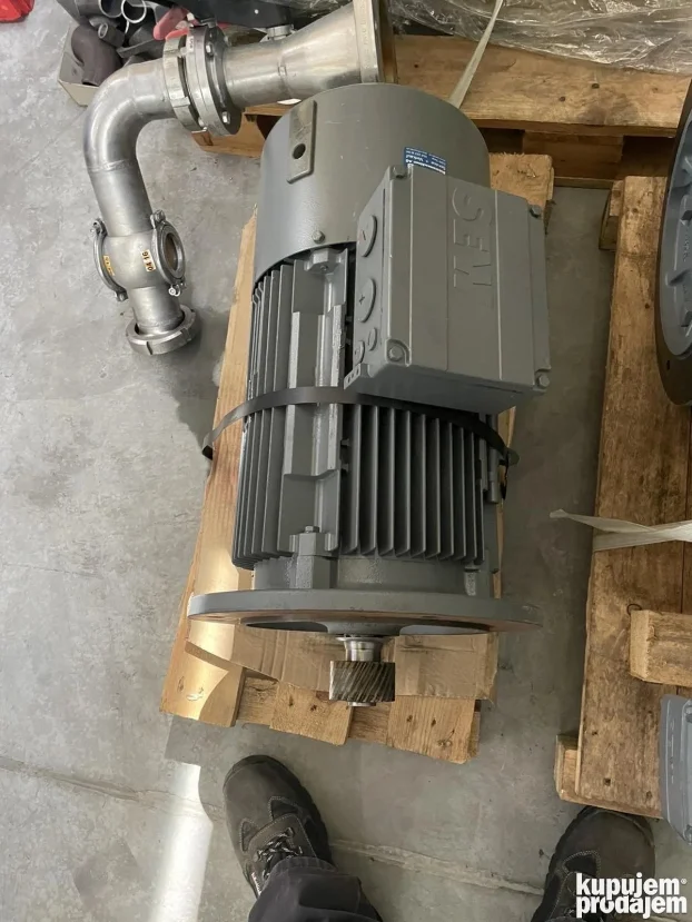 Elektro motori i reduktori 4 - 9,2 kw novi i polovni SEW - KupujemProdajem