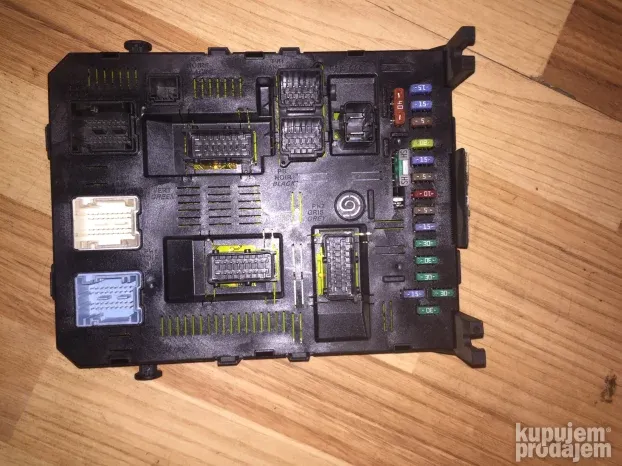 glavna kutija osiguraca za citroen c4 - KupujemProdajem