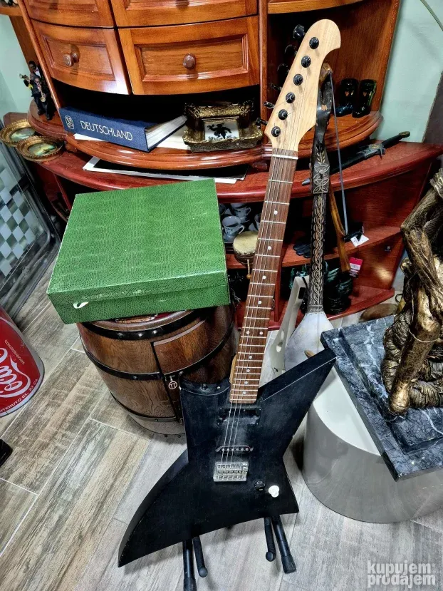 Elektricna gitara, huricane vrat, telo rucno pravljeno - KupujemProdajem
