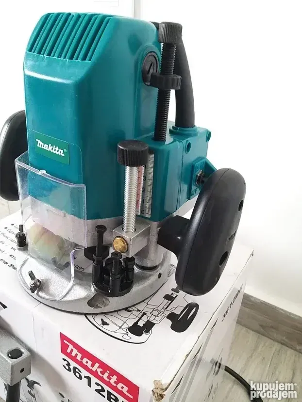 Dvorucni frezer za drvo Makita 2300w - KupujemProdajem