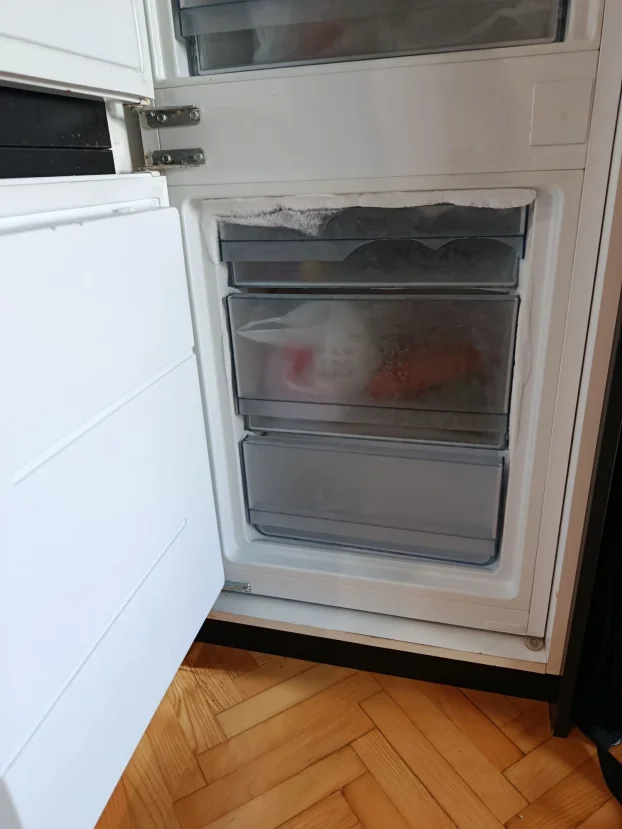 Kombinovani ugradni frizider gorenje - KupujemProdajem