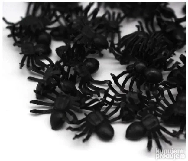 Igračka Realistični Pauk Spider Za Šalu Maskenbal Model 1 - KupujemProdajem
