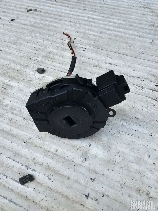 Brava bravica Volvo V50 C30 2004-2013 31300585 - KupujemProdajem