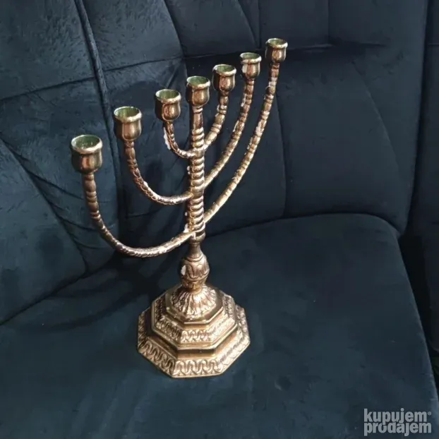 Prelep stari bronzani svecnjak-menora - KupujemProdajem
