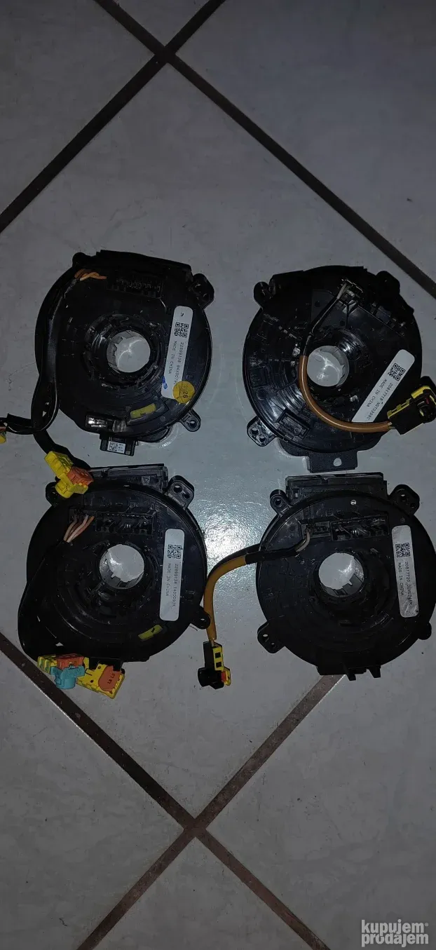 Opel Insignia Astra J K Spulna volana senzor ugla volana - KupujemProdajem