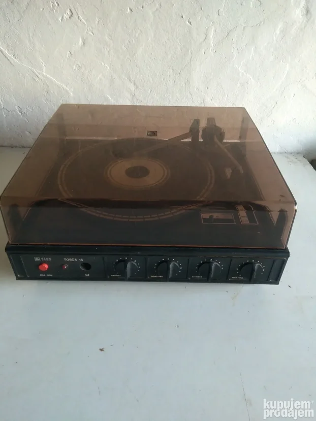 gramofon TOSCA 15 ispravan - KupujemProdajem