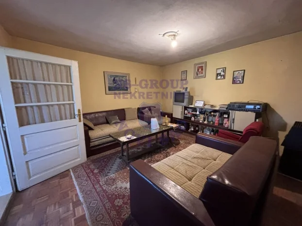 106m2 Temerin, Centar, odlična lokacija - KupujemProdajem