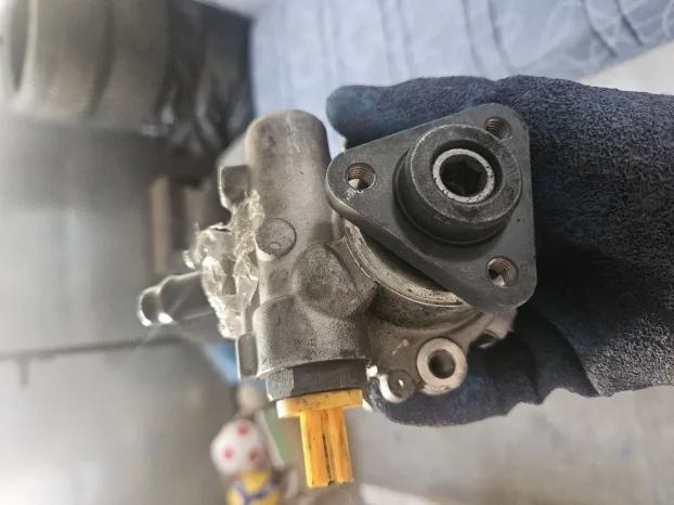Servo Pumpa Audi A4 B7 - KupujemProdajem