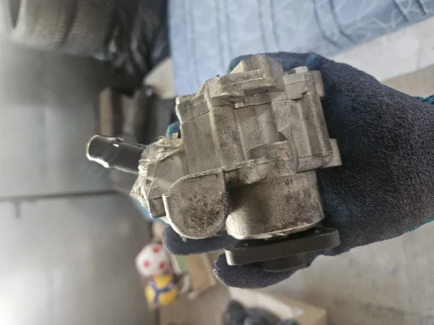 Servo Pumpa Audi A4 B7 - KupujemProdajem
