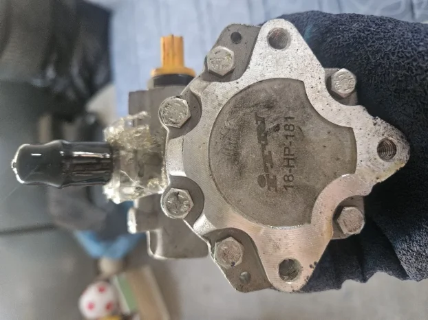 Servo Pumpa Audi A4 B7 - KupujemProdajem