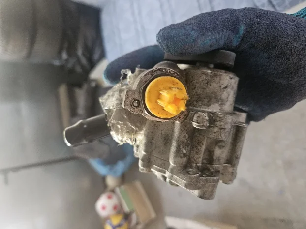 Servo Pumpa Audi A4 B7 - KupujemProdajem