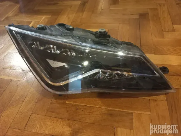 Seat Leon 5F far led - KupujemProdajem