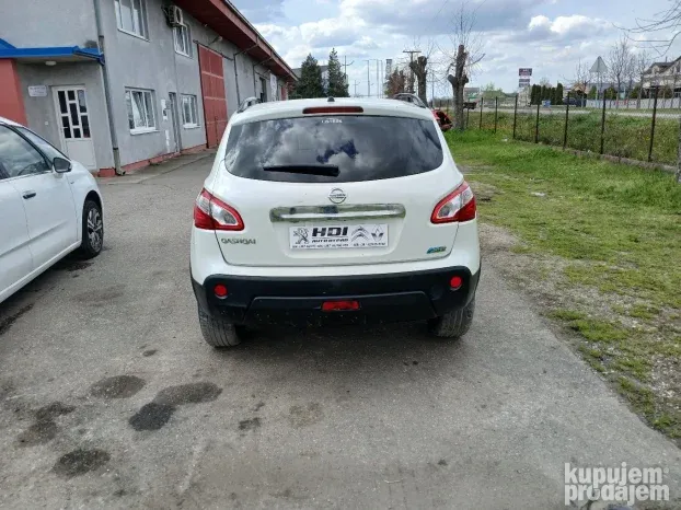 Zadnji branik spojler Nissan Qasqai Nisan Kaskai - KupujemProdajem