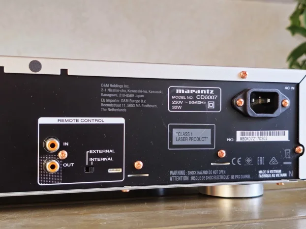 Marantz CD 6007 + daljinski - KupujemProdajem