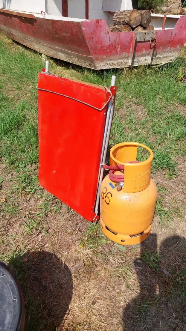 kamperski sporetic sa ostavom - KupujemProdajem