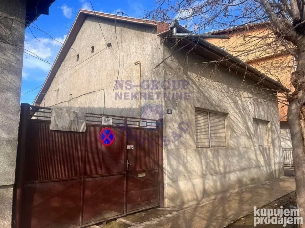 Temerin, Centar, 3.0 trosobna, 109 m² - KupujemProdajem