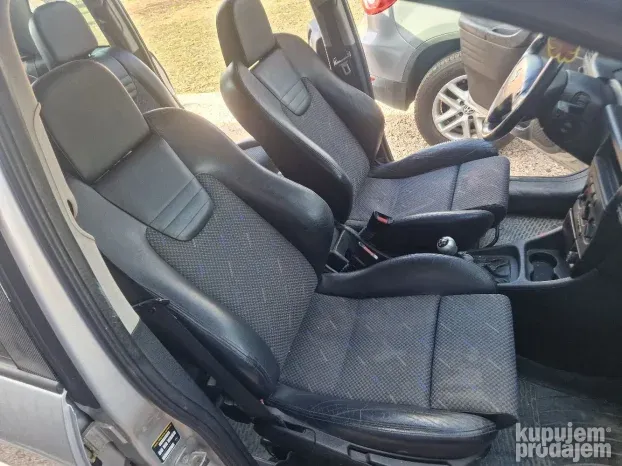 Opc recaro sedista i tapaciri Opel Zafira - KupujemProdajem