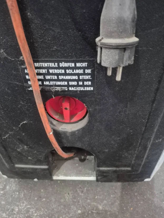 Mašina za punjenje auto klime - KupujemProdajem