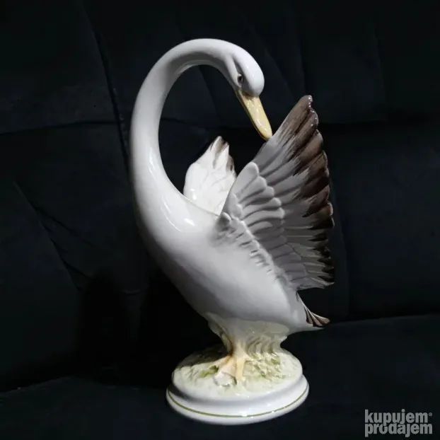 Velika figura labud - KupujemProdajem