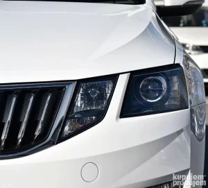 SKODA OCTAVIA A7 17-19 staklo fara - KupujemProdajem