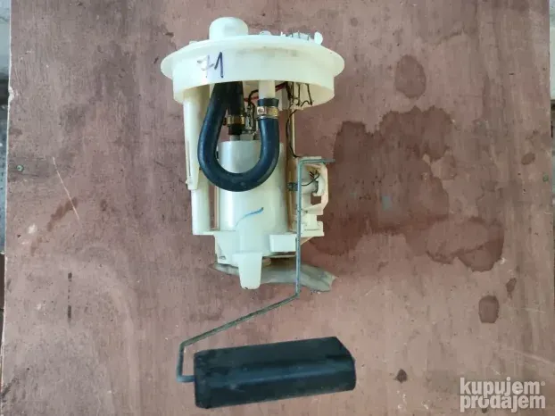Pumpa za gorivo sa kucistem Renault Twingo Reno Clio Laguna - KupujemProdajem