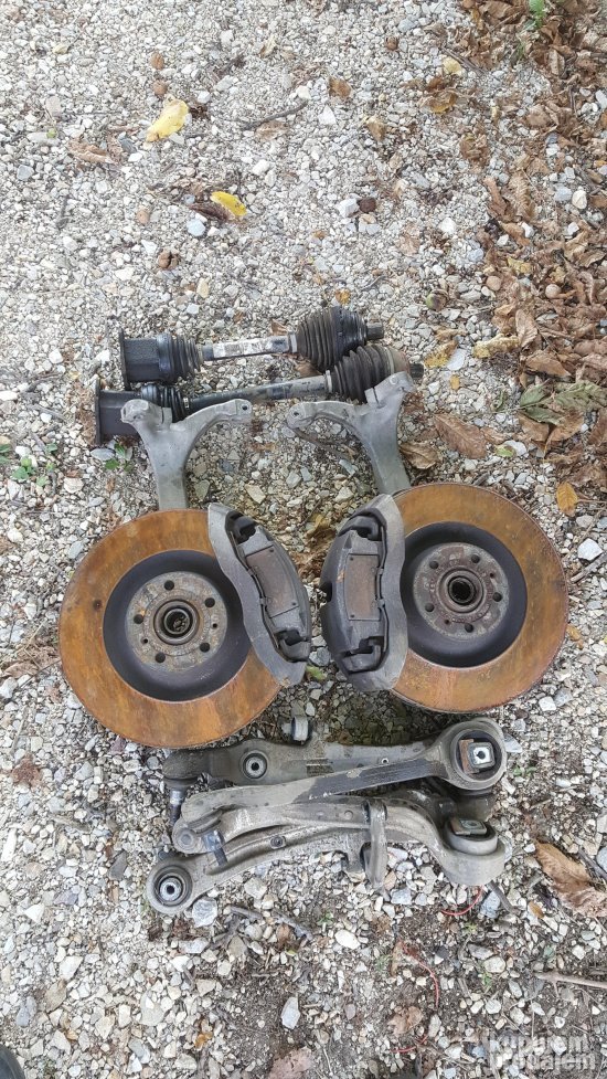 Audi A8 D3 kocnice,trapovi,poluosovine - KupujemProdajem