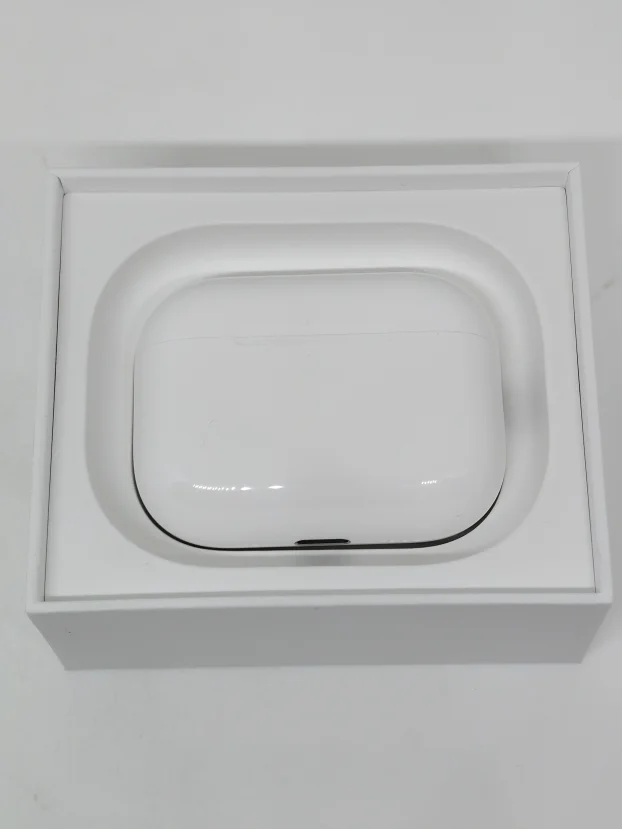 Apple AirPods Pro 3 (3rd Gen) USB-C White SUPER stanje - KupujemProdajem