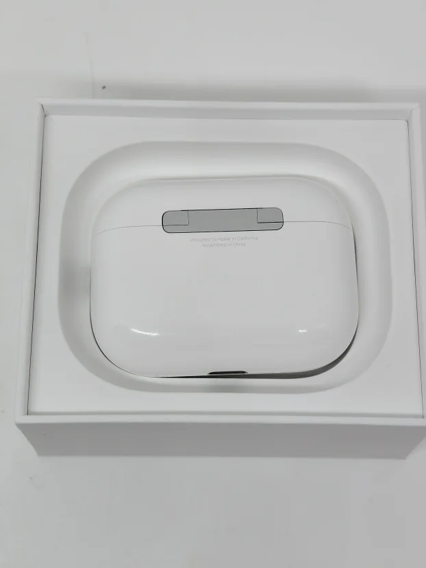Apple AirPods Pro 3 (3rd Gen) USB-C White SUPER stanje - KupujemProdajem