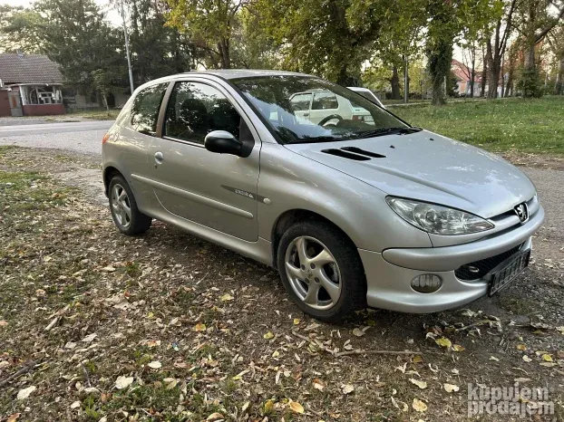 Pezo 206 vrata - KupujemProdajem