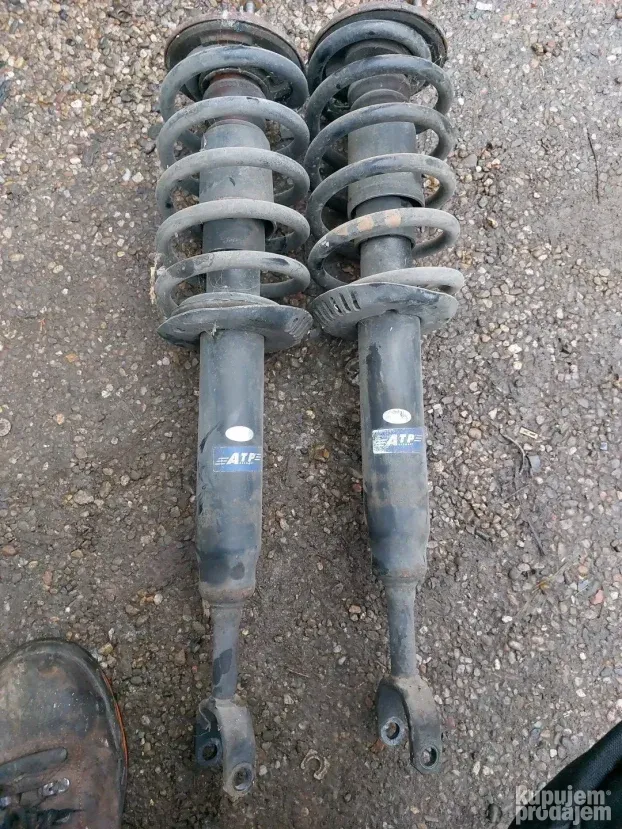 Prednji amortizeri vw passat b5 - KupujemProdajem
