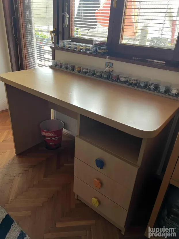 Radni sto - KupujemProdajem