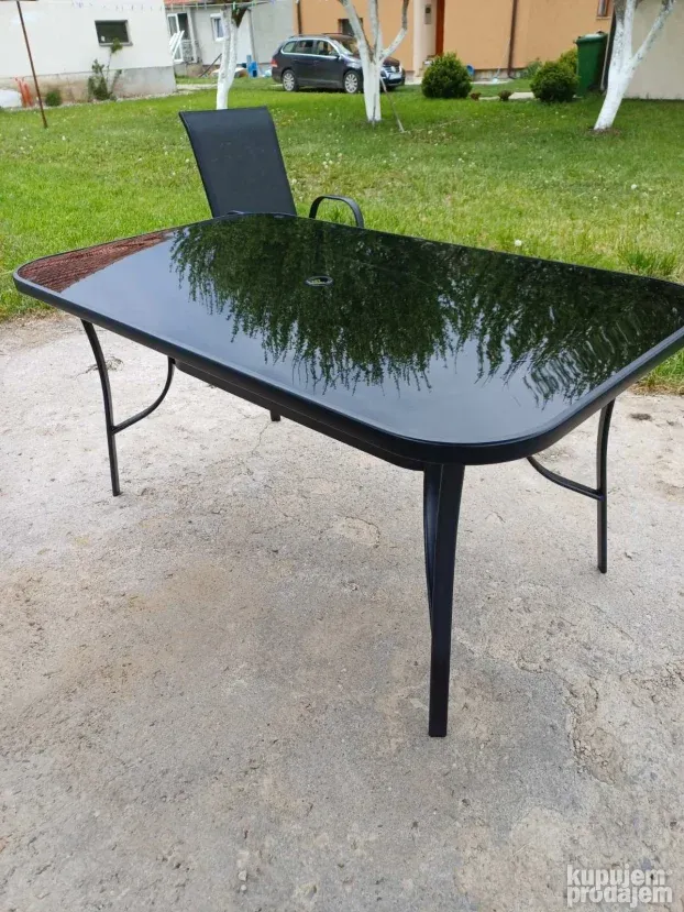 Baštenski sto - kaljeno staklo - KupujemProdajem