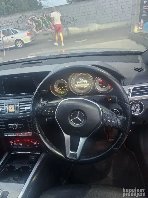 Aerbeg Mercedes E220d W212 - KupujemProdajem