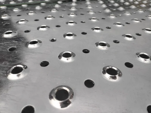 Metalni stepenik / Podest / Protivklizni lim / Navoz - KupujemProdajem