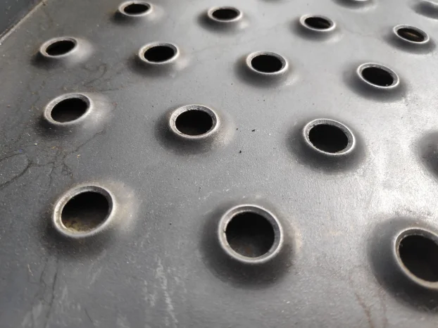 Metalni stepenik / Podest / Protivklizni lim / Navoz - KupujemProdajem