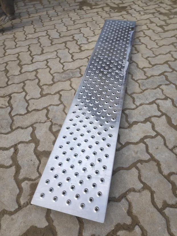 Metalni stepenik / Podest / Protivklizni lim / Navoz - KupujemProdajem