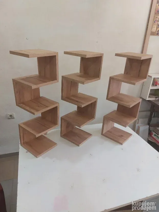 Ugaona polica , polica za zid ZLATNI HRAST SVET POLICA 2023 ...