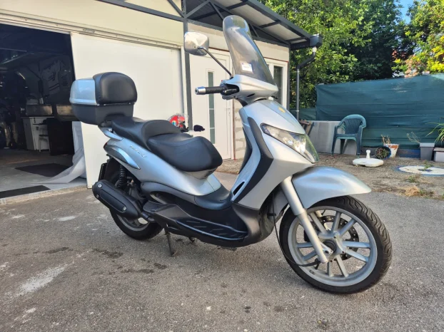Beverly 250 - KupujemProdajem