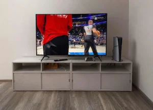 IKEA Spiksmed TV Komode - sa Kliznim Vratima / Komoda - KupujemProdajem
