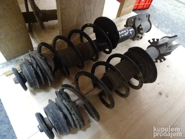 Lancia Ypsilon prednji amortizer sa oprugom - KupujemProdajem