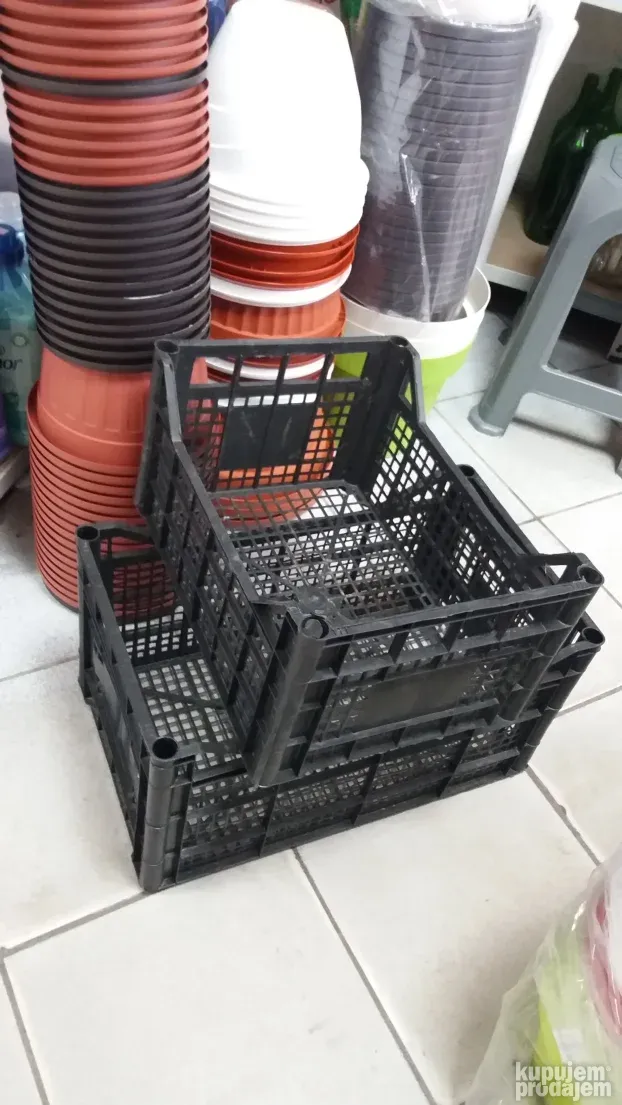 PVC gajbe 1 koriscene - plasticne gajbe + DRVENE gajbe - KupujemProdajem