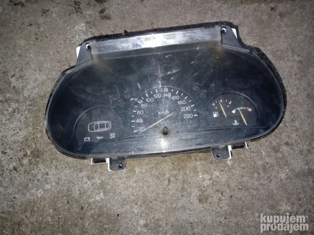 Km sat instrument tabla Ford Courier - KupujemProdajem