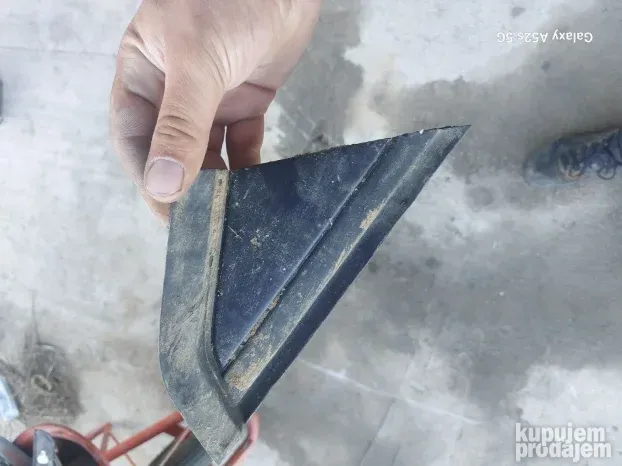 Plastika vrata citroen c4 - KupujemProdajem