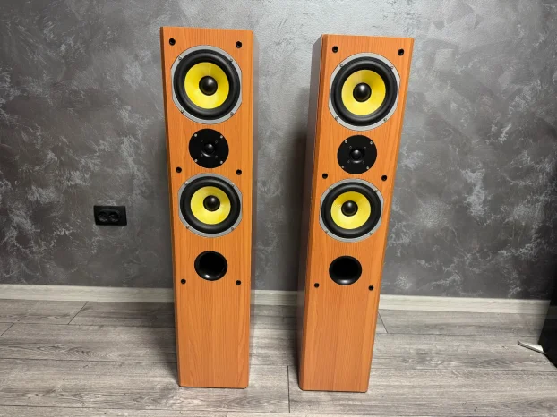 DK Digital LS-300-1 - Zvucnici 8 Ohma - KupujemProdajem