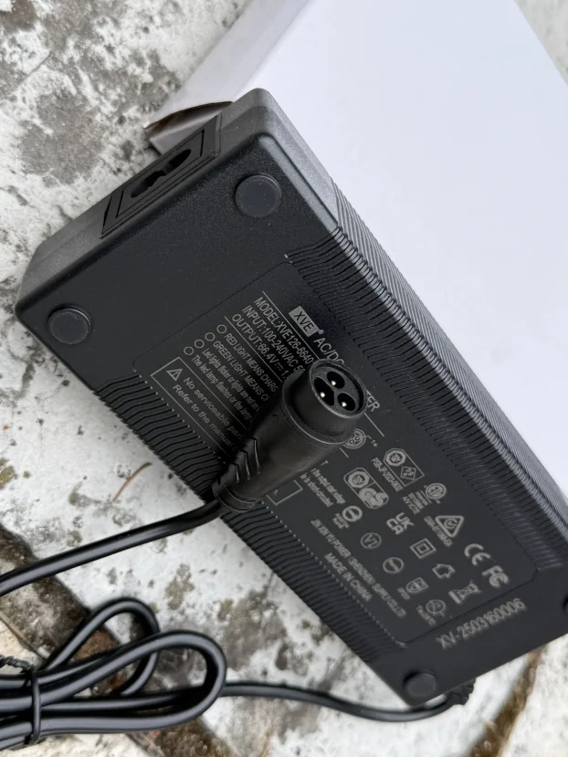 Punjac za trotinet 66,4V 1,75A Dualtron X, Ultra, Thunder - KupujemProdajem