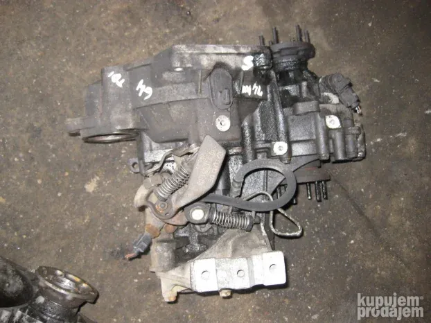 Golf 4 1.9 tdi 101 ks 5 brzina menjac polovan ispravan - KupujemProdajem