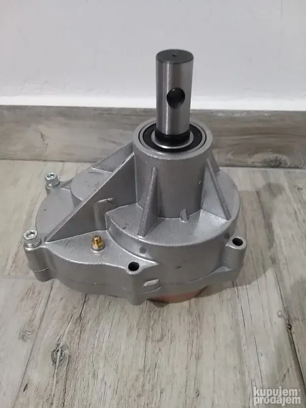 Reduktor za trimer busac rupa - KupujemProdajem