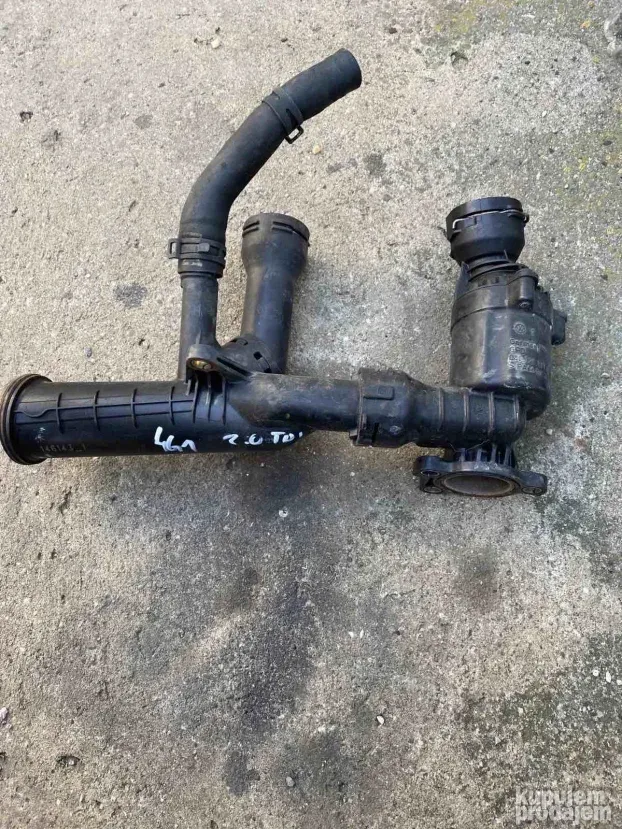 Audi / Vw racva sa termostatom / 04L 121 026 R - KupujemProdajem