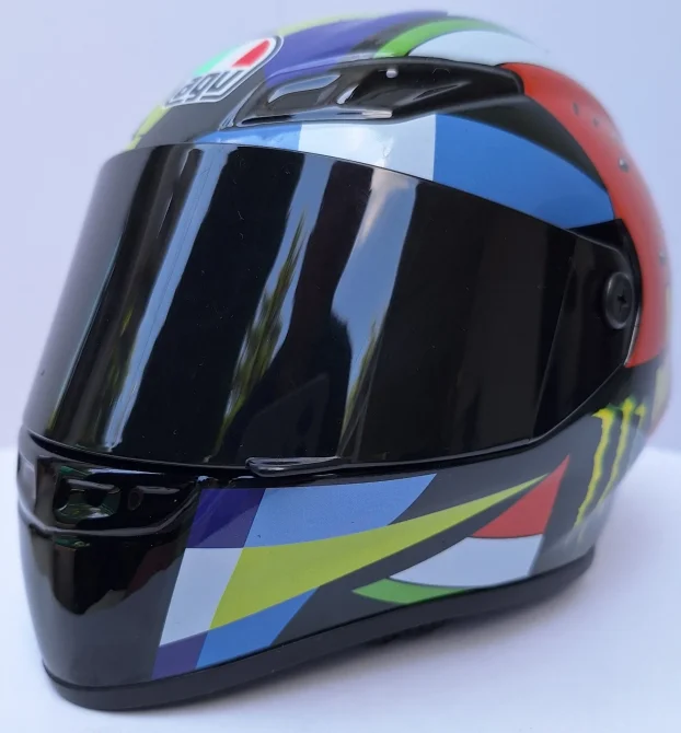 Ukrasne mini makete MOTO GP kacige kod 8 - KupujemProdajem