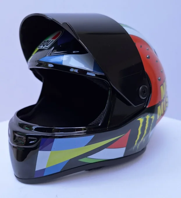 Ukrasne mini makete MOTO GP kacige kod 8 - KupujemProdajem